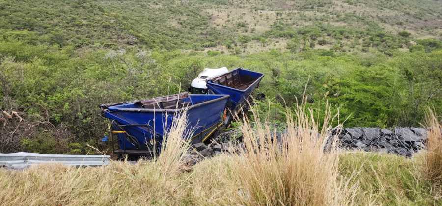 Drivers Warned After Truck Incident Outside Komani on Wet R410 - Komani ...